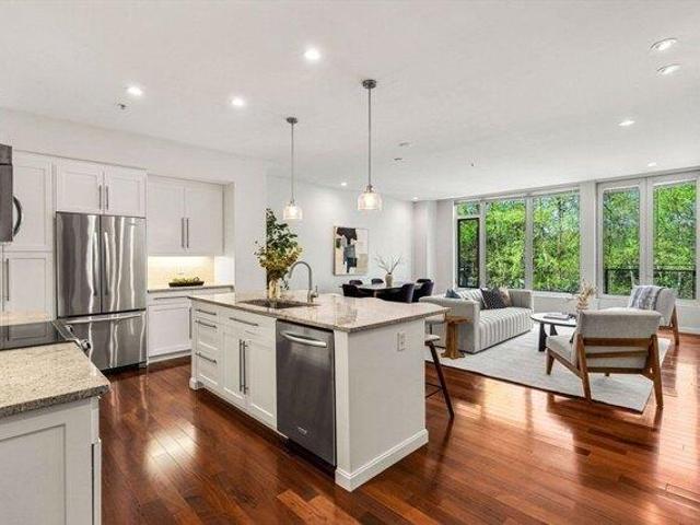 2 bedroom, Natick MA 01760 102775978