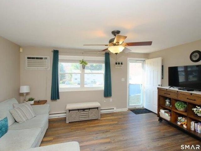 2 bedroom, Naugatuck CT 06770 102064078