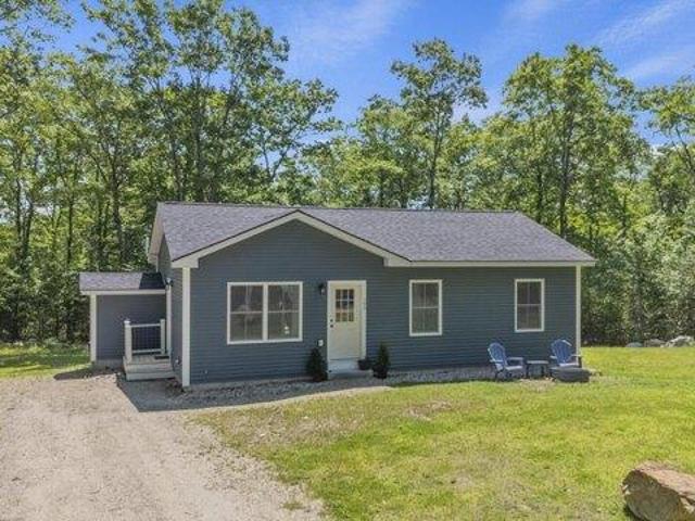 2 bedroom, Naples ME 04055 104792102