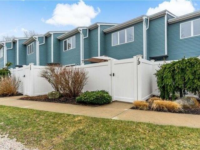 2 bedroom, Narragansett RI 02882 103499147