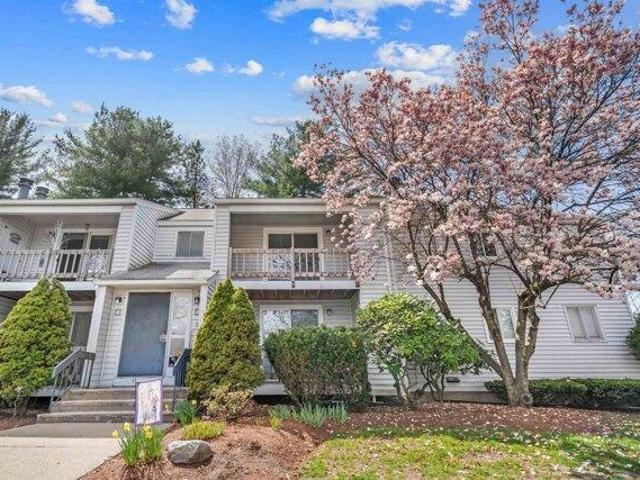 2 bedroom, Nashua NH 03060 LS102670001