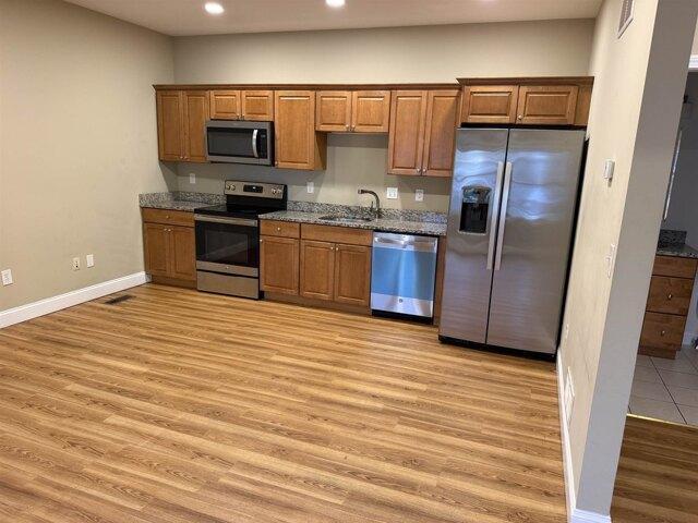 2 bedroom, Nashua NH 03060 104076438