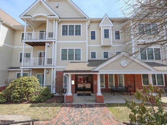 2 bedroom, Nashua NH 03060 104570559
