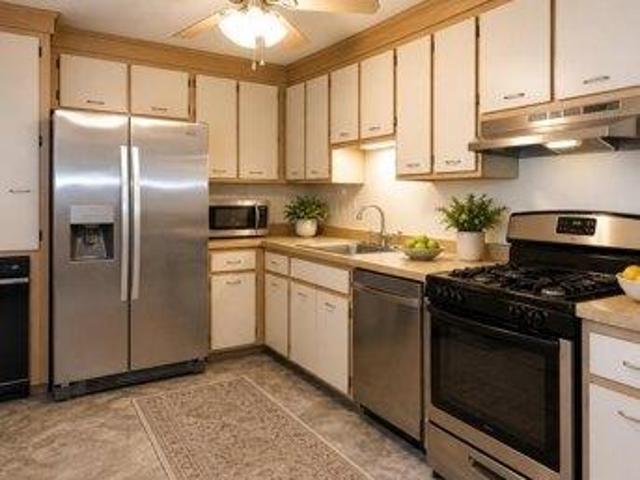 2 bedroom, Nashua NH 03063 102632500