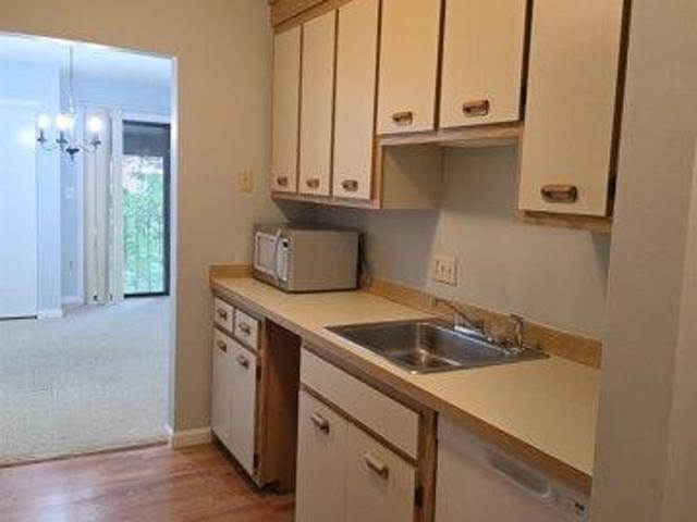 2 bedroom, Nashua NH 03063 104151356