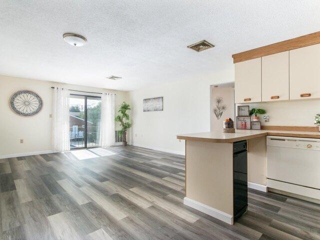 2 bedroom, Nashua NH 03063 104541364