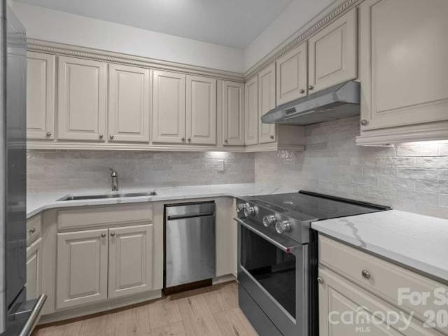 2 bedroom, NC NC 28209 LS101368592