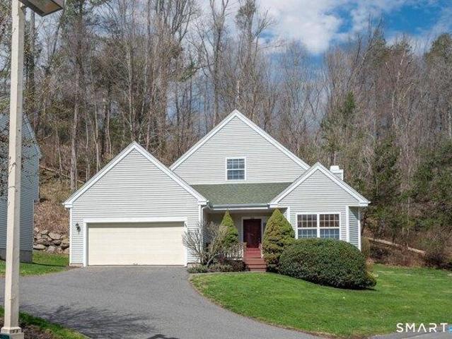 2 bedroom, New Milford CT 06776 102256642