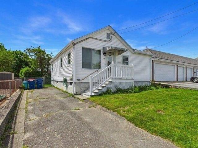 2 bedroom, New Bedford MA 02740 104605576