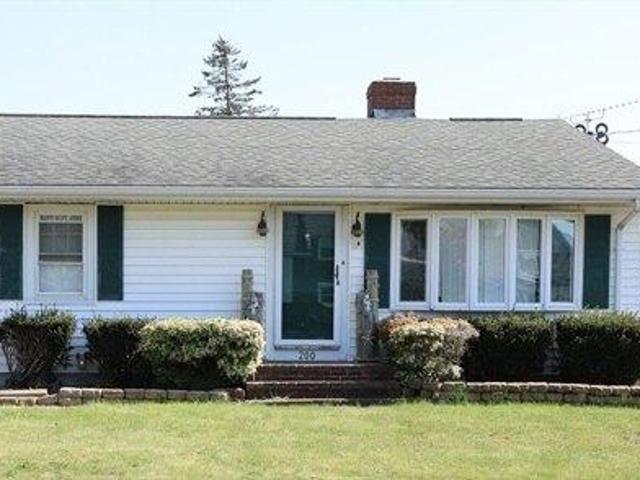 2 bedroom, New Bedford MA 02744 102347015