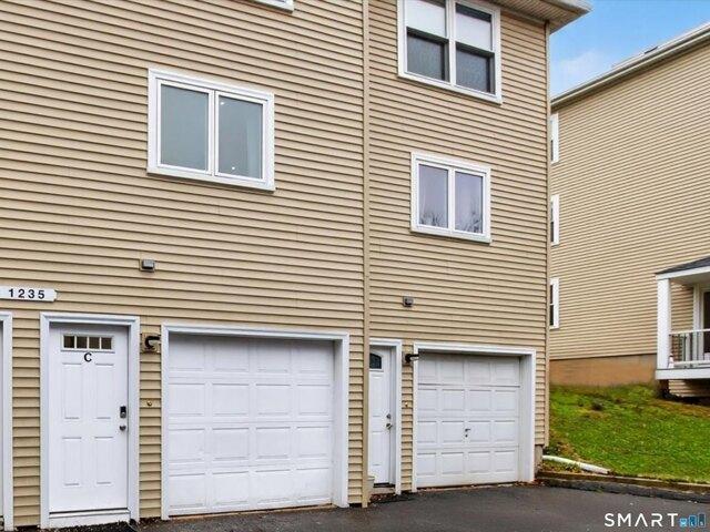 2 bedroom, New Britain CT 06053 102530364