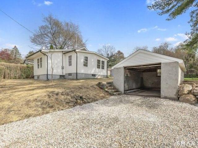 2 bedroom, New Fairfield CT 06812 102257077