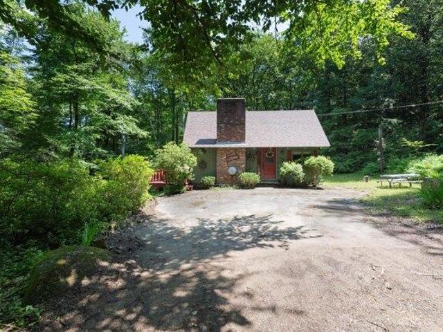 2 bedroom, New Hampton NH 03256 103885408