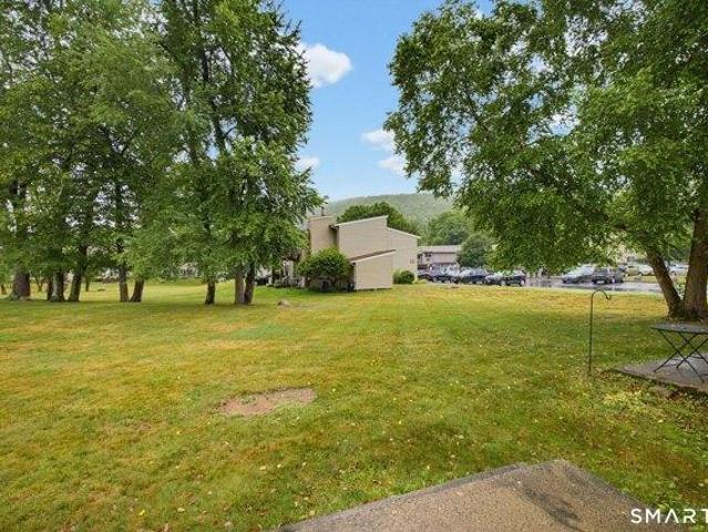 2 bedroom, New Hartford CT 06057 105106072