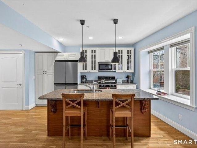 2 bedroom, New Haven CT 06511 102561864