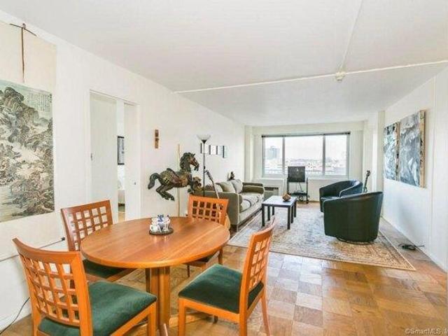 2 bedroom, New Haven CT 06511 102585774
