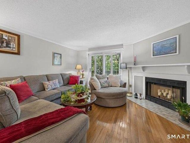 2 bedroom, New Haven CT 06513 104853280