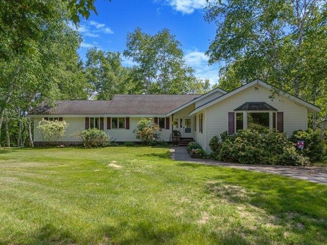 2 bedroom, New Portland ME 04961 103929239