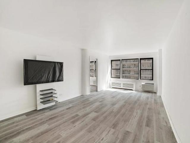 2 bedroom, New York NY 10010 81175227