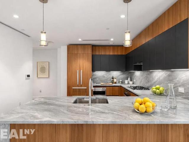 2 bedroom, New York NY 10011 LS100699520