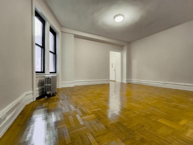 2 bedroom, New York NY 10019 56037773