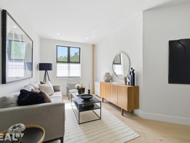 2 bedroom, New York NY 10032 103016129