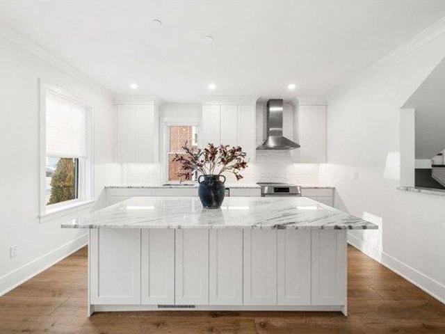 2 bedroom, Newburyport MA 01950 LS101800831