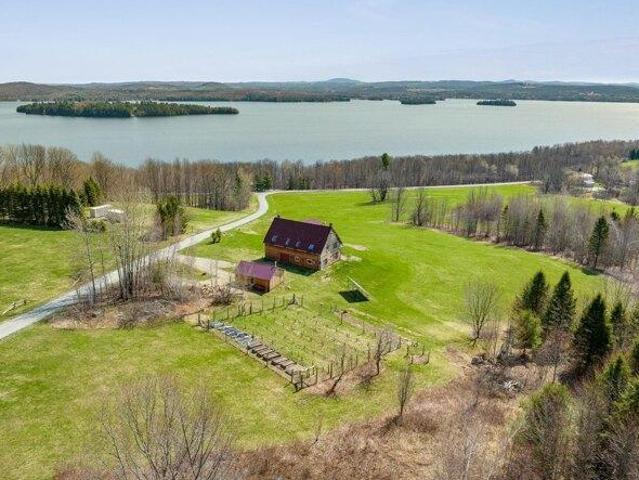2 bedroom, Newport VT 05857 103128470