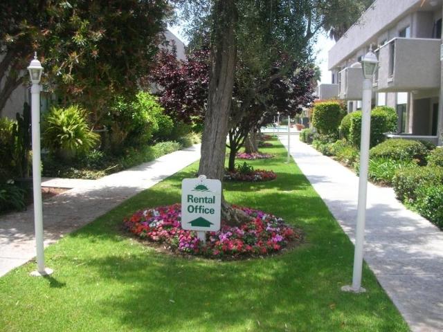 2 bedroom, Newport Beach CA 92663 57110030