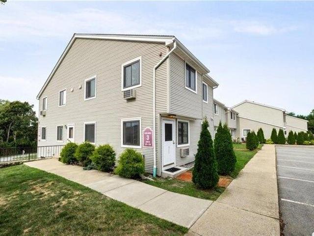 2 bedroom, Newport RI 02840 102318046