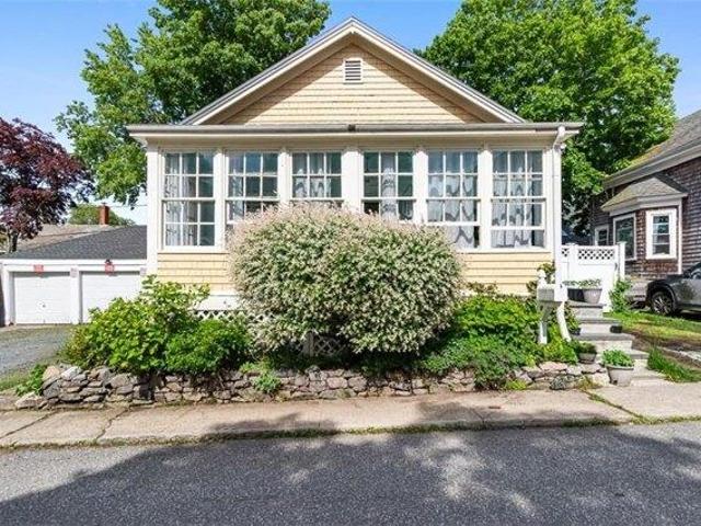 2 bedroom, Newport RI 02840 103160312