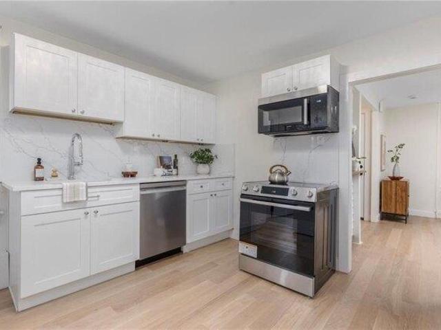 2 bedroom, Newport RI 02840 104513141