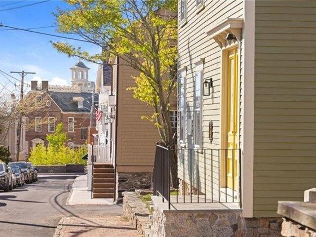 2 bedroom, Newport RI 02840 105106690