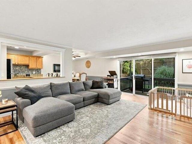 2 bedroom, Newport RI 02840 105279886