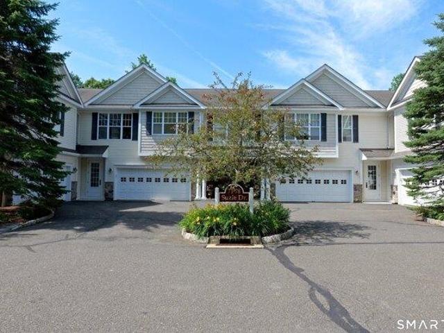 2 bedroom, Newtown CT 06470 104443099