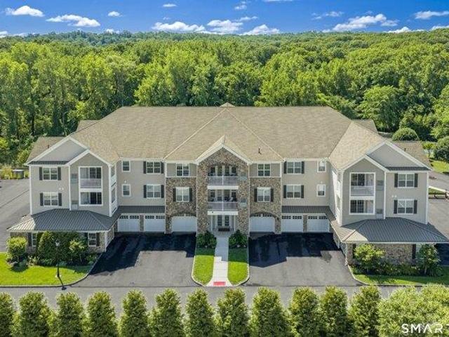 2 bedroom, Newtown CT 06470 104761731