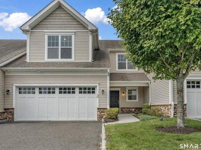 2 bedroom, Newtown CT 06470 104790100