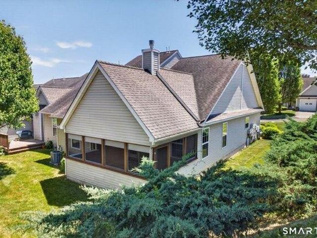 2 bedroom, Newtown CT 06482 104150546