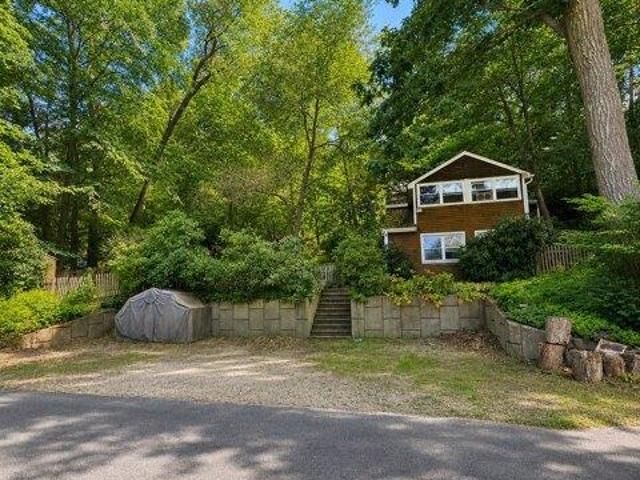 2 bedroom, Newtown CT 06482 105144874