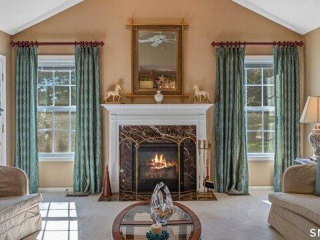 2 bedroom, Newtown CT 06482 LS101781022