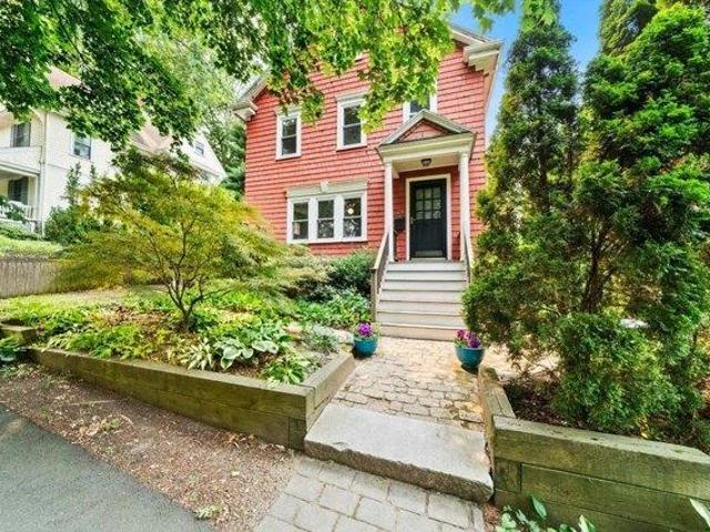 2 bedroom, Newton MA 02458 104717820