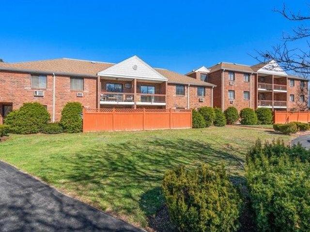 2 bedroom, Newton MA 02459 102447138