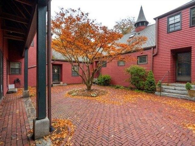 2 bedroom, Newton MA 02459 102584285