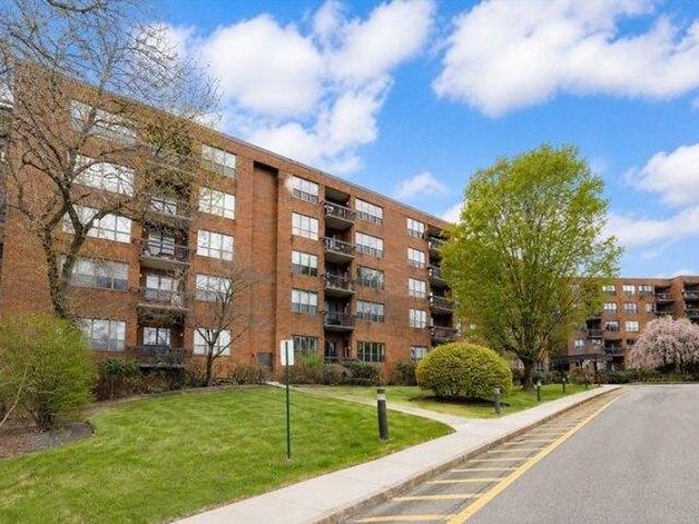 2 bedroom, Newton MA 02459 102593037