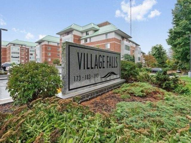 2 bedroom, Newton MA 02464 102728343