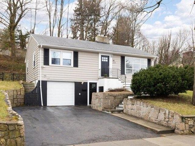 2 bedroom, Newton MA 02465 LS103020450