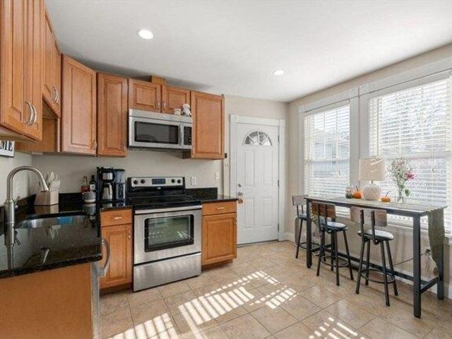 2 bedroom, Newton MA 02465 102560538