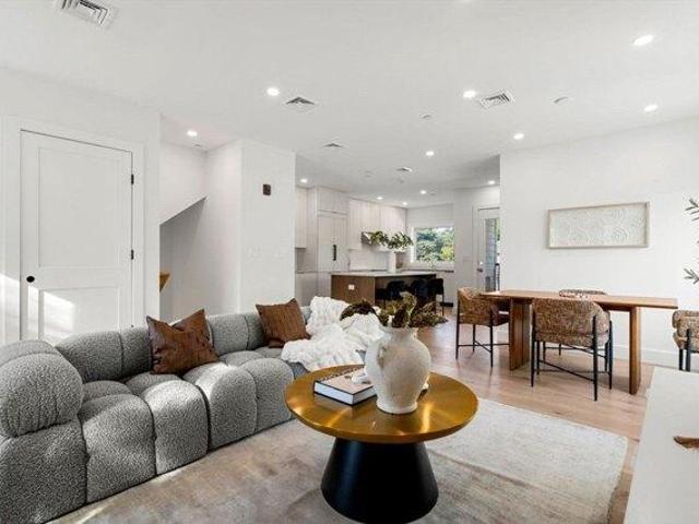 2 bedroom, Newton MA 02465 103185997