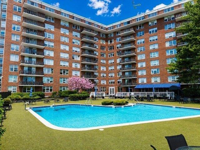 2 bedroom, Newton MA 02467 103887177