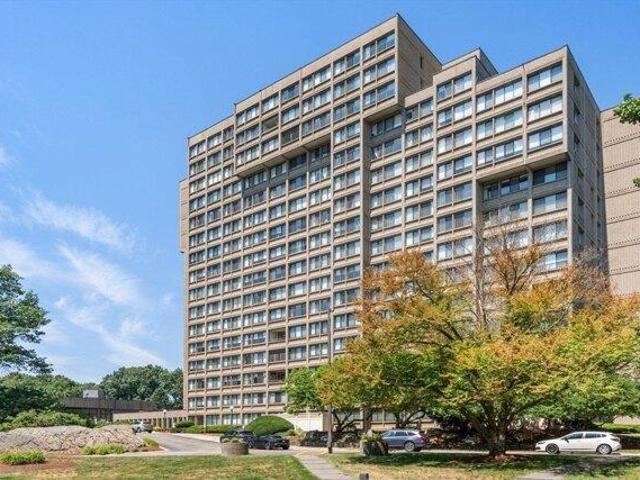 2 bedroom, Newton MA 02467 104440979